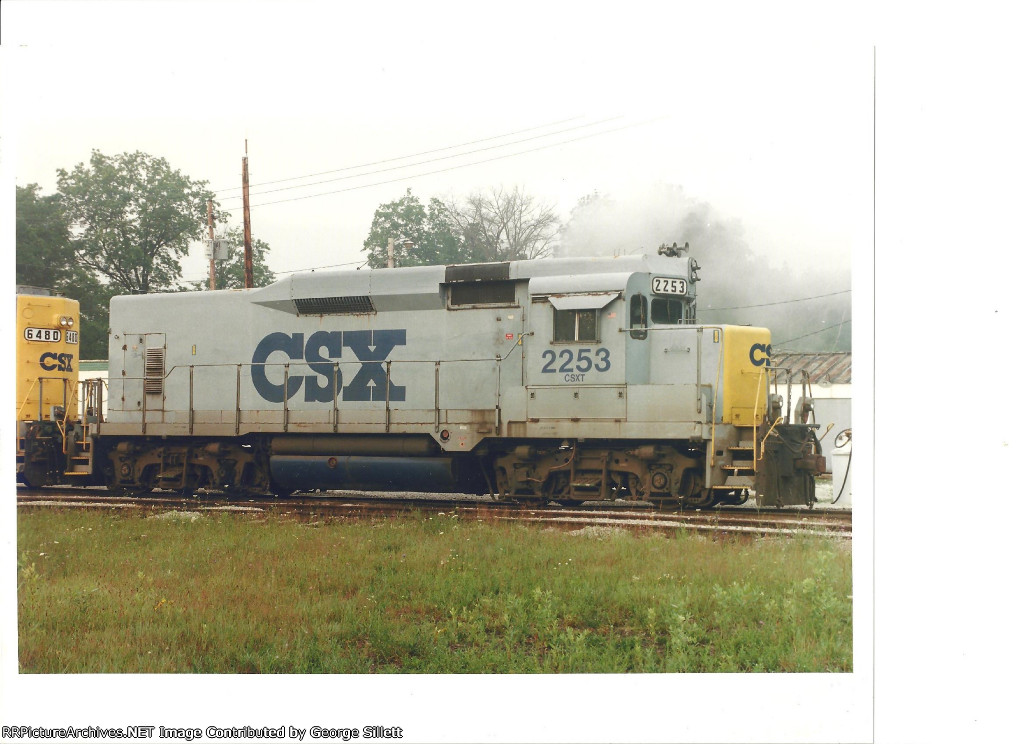 CSX 2253 at Deforest Junction.